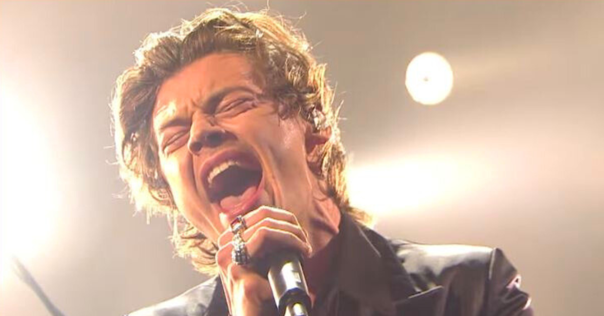 Harry Styles Wows Audience with His Solo Performance of "Sign of the ...